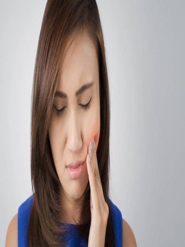 Dealing with mouth ulcers? Use these home remedies - MindStick ...