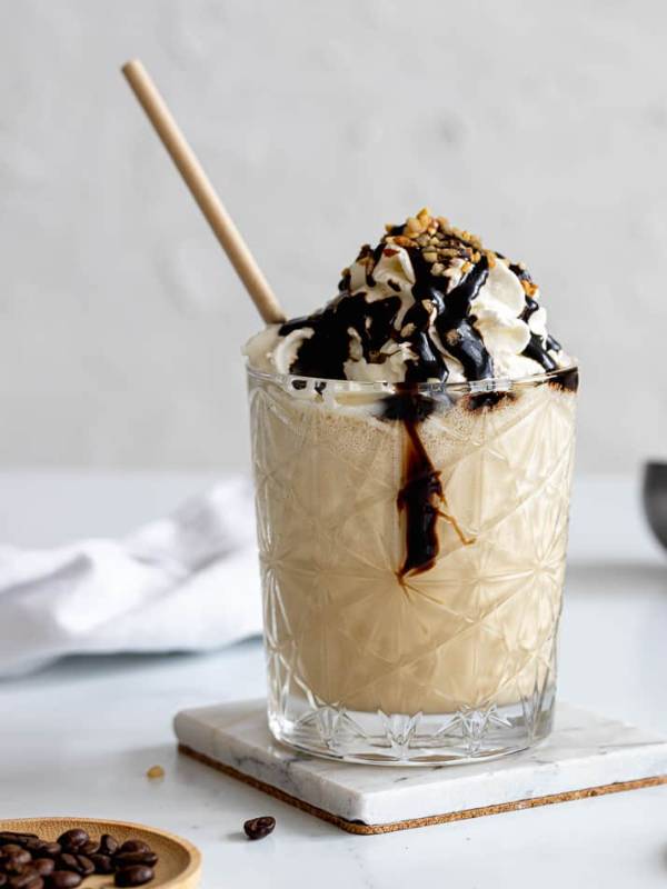 7 flavored iced coffee toppings perfect for summer - MindStick ...