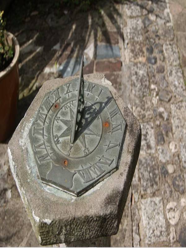 Why Ancient Indians Used Sun Clocks Instead of Modern Clocks ...