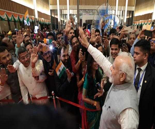 PM Modi attends COP28 in Dubai and gets a warm welcome by Indians ...